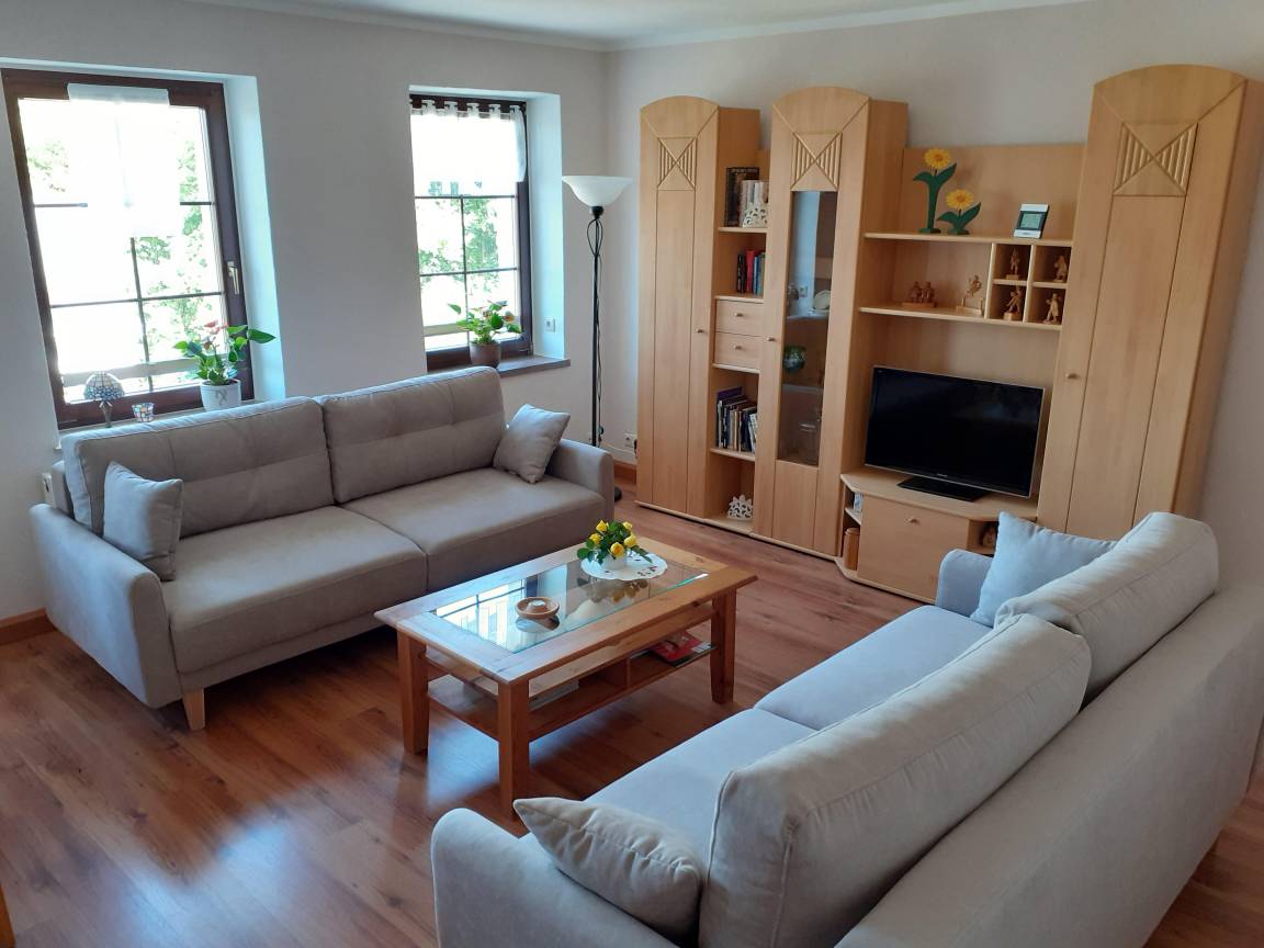 80 M² Ferienwohnung ∙ 3 Schlafzimmer ∙ 6 Gäste - Annaberg-Buchholz