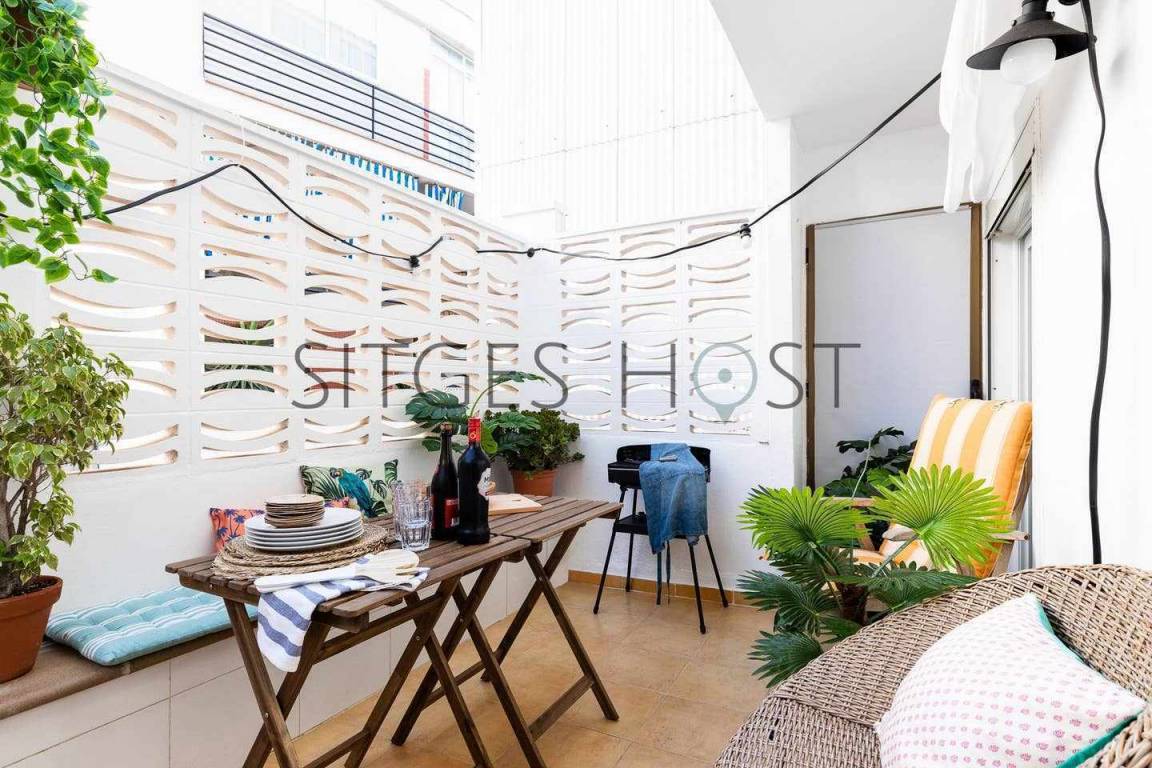 100 M² Apartment ∙ 3 Bedrooms ∙ 6 Guests - Sitges