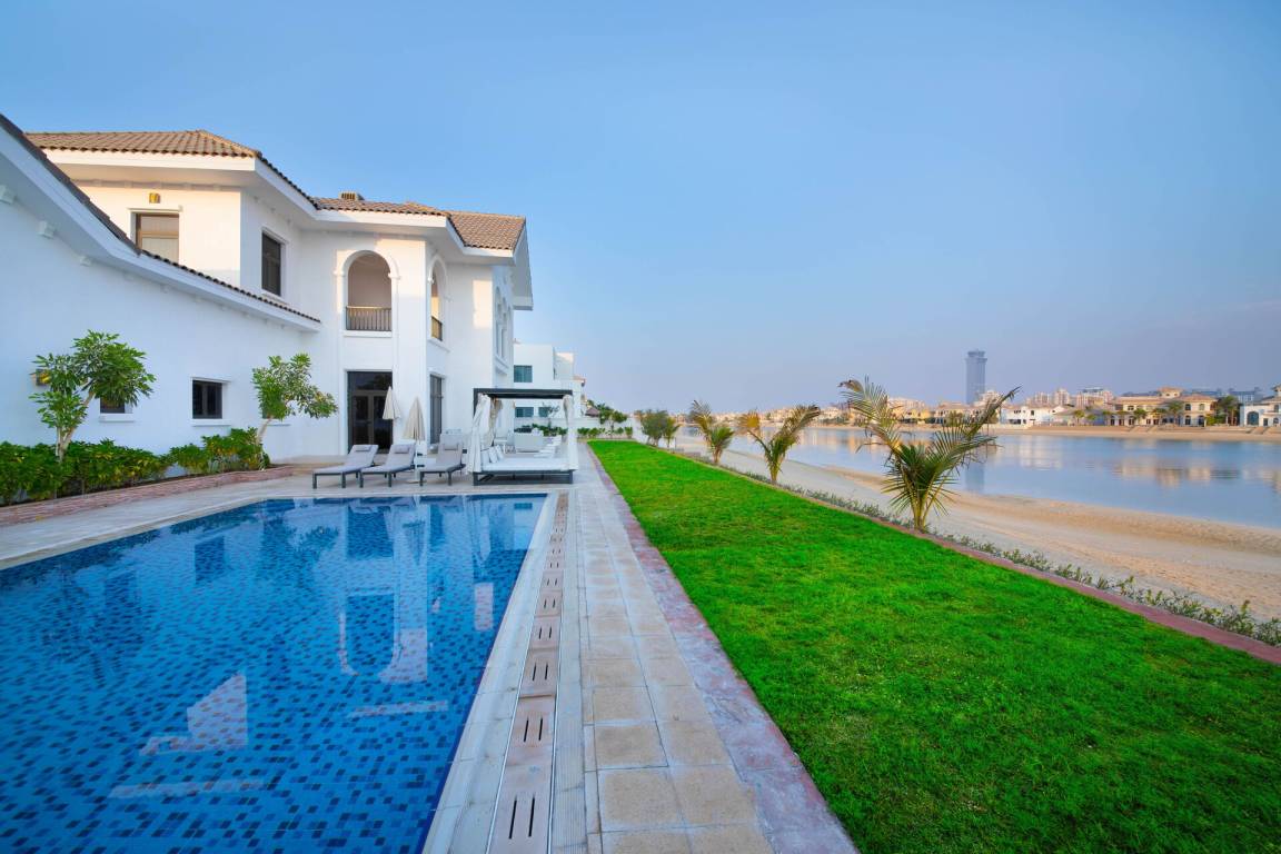 1450 M² Villa ∙ 5 Schlafzimmer ∙ 10 Gäste - Dubai