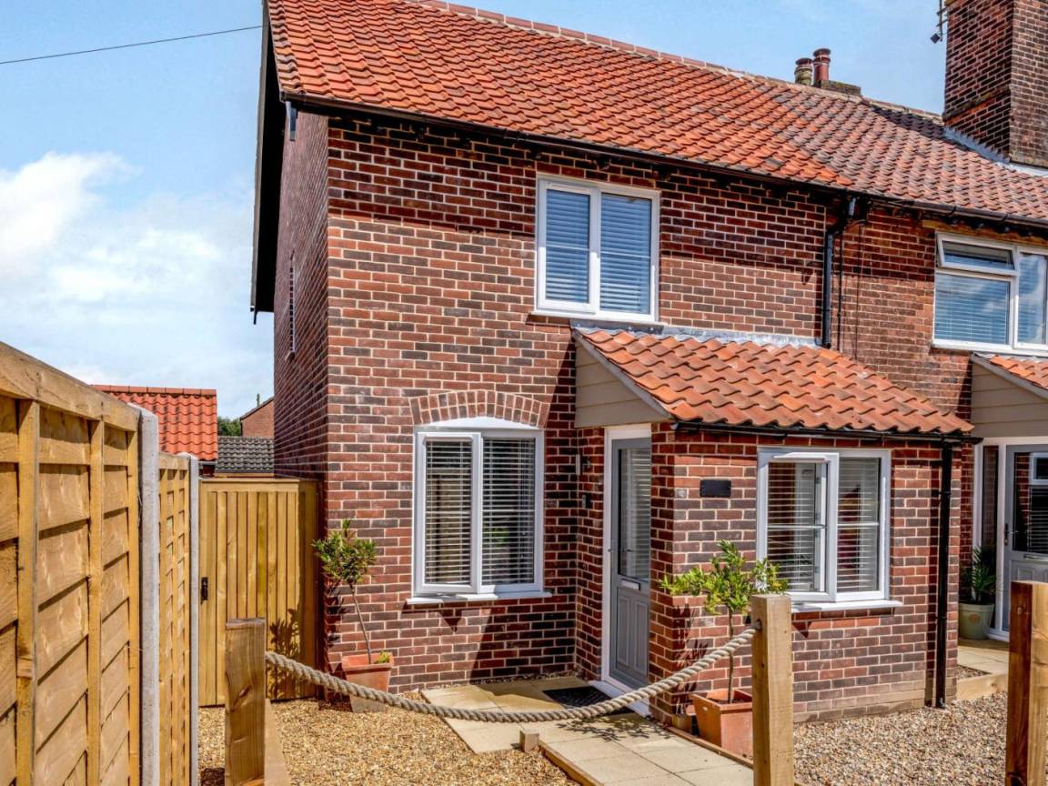 Cottage ∙ 2 Bedrooms ∙ 4 Guests - Mundesley