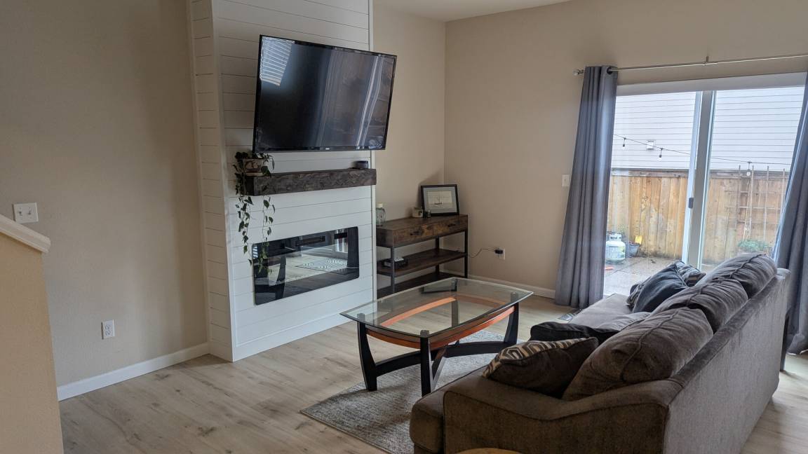 144 M² Apartment ∙ 3 Bedrooms ∙ 4 Guests - Wilsonville, OR