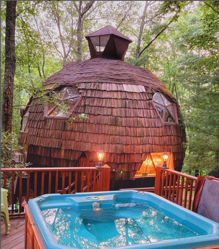 102 M² House ∙ 1 Bedroom ∙ 5 Guests - Lansing, NC