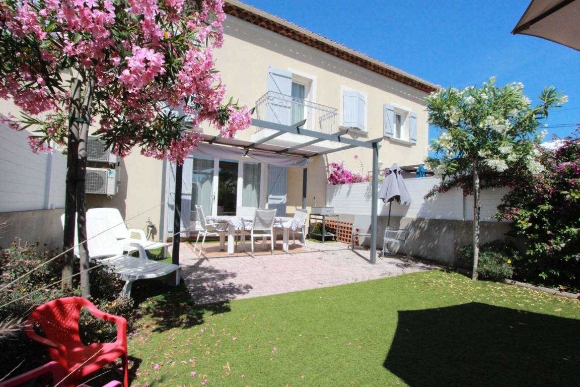 80 M² Maison De Vacances ∙ 3 Chambres ∙ 6 Personnes - La Seyne-sur-Mer