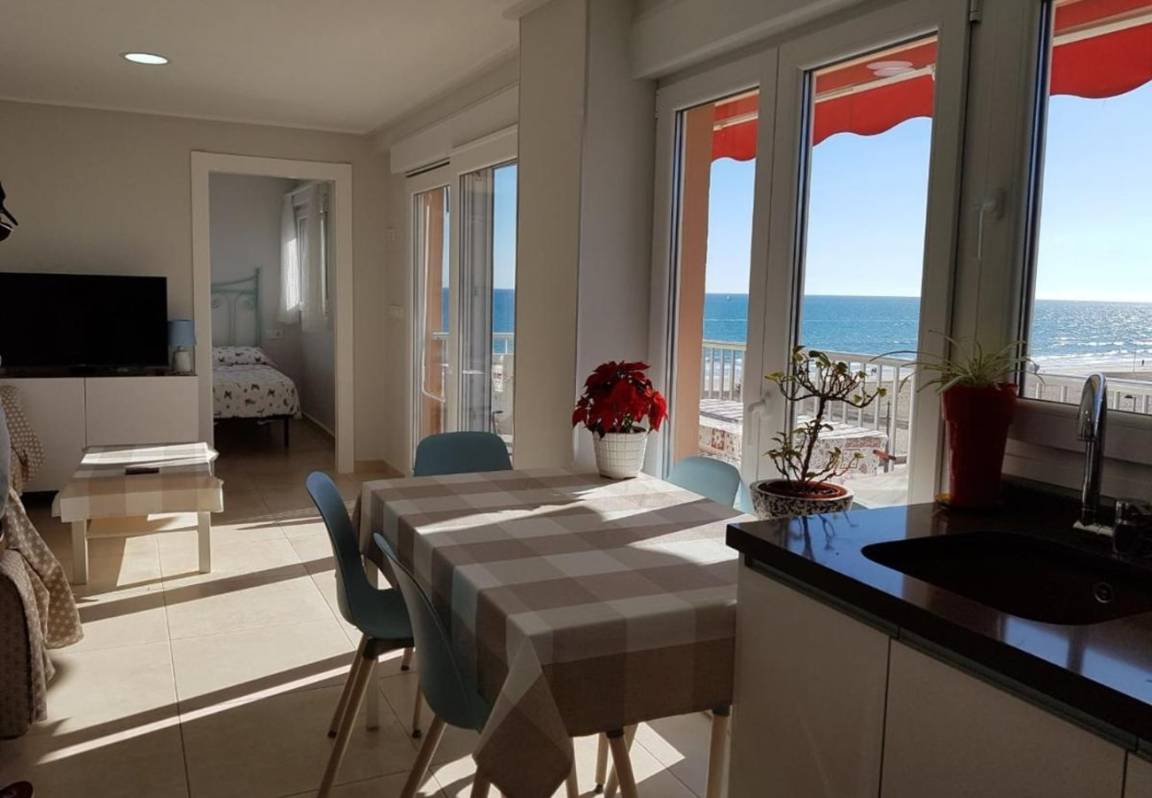 80 M² Appartement ∙ 3 Chambres ∙ 6 Personnes - Alicante