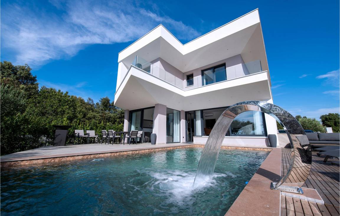 211 M² Ferienhaus ∙ 4 Schlafzimmer ∙ 8 Gäste - Vrsi