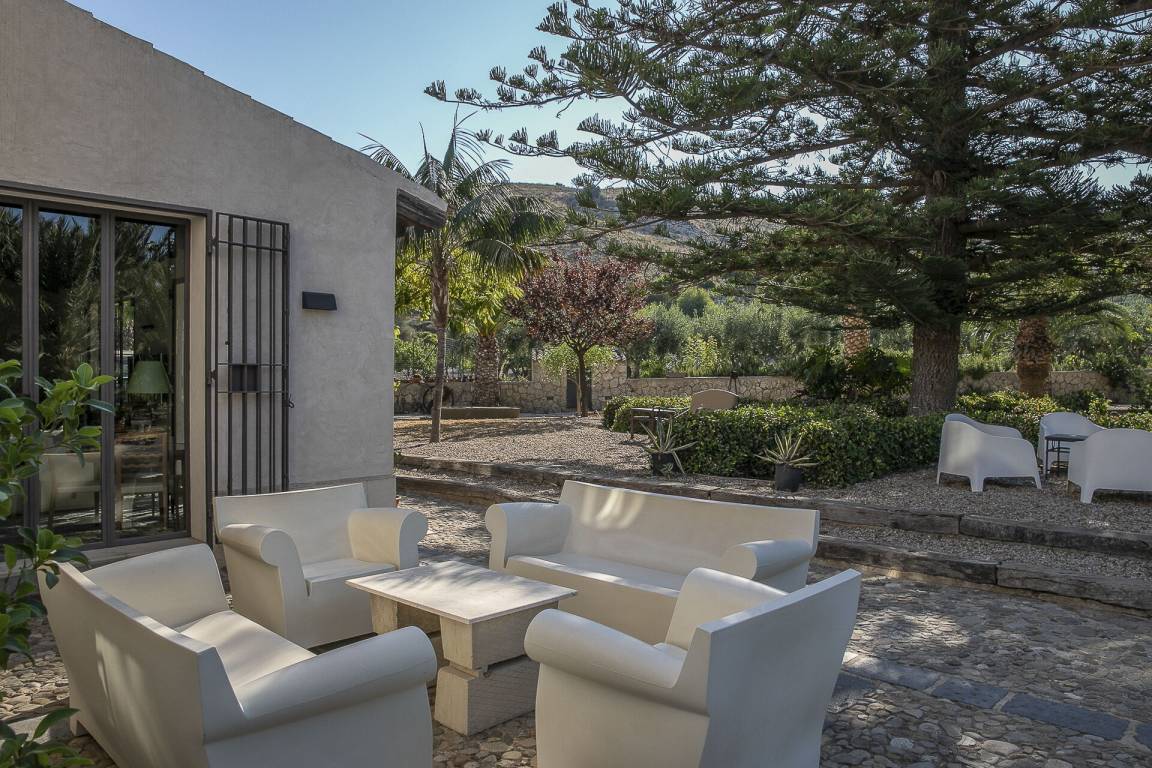 1030 M² Villa ∙ 19 Bedrooms ∙ 36 Guests - Licata