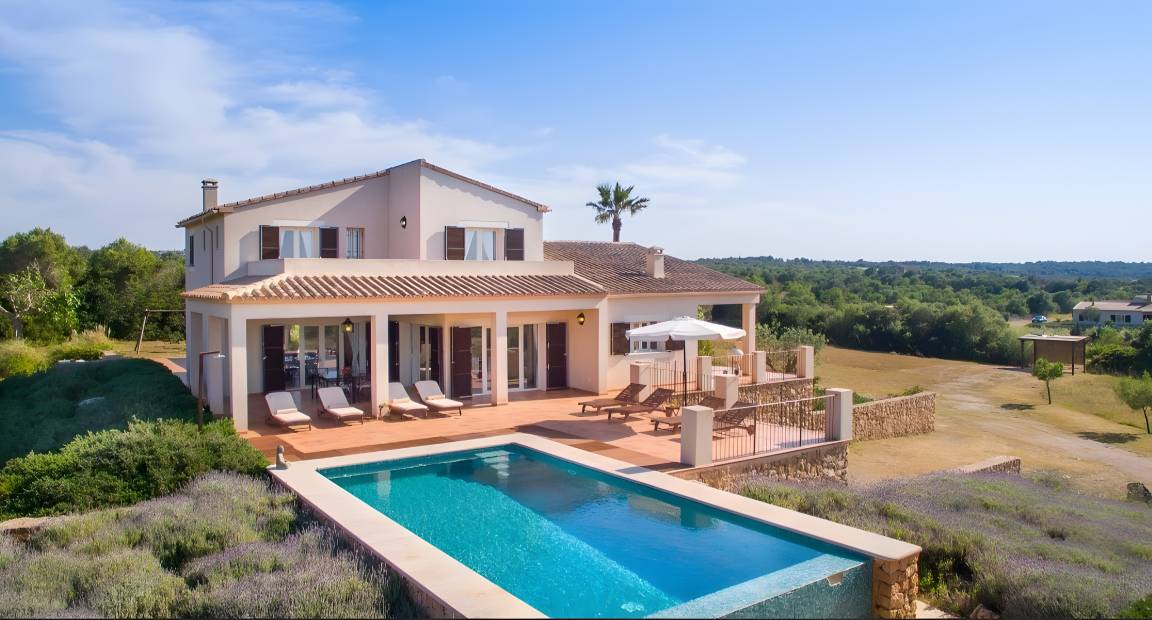 485 M² Huis ∙ 4 Slaapkamers ∙ 8 Gasten - Manacor