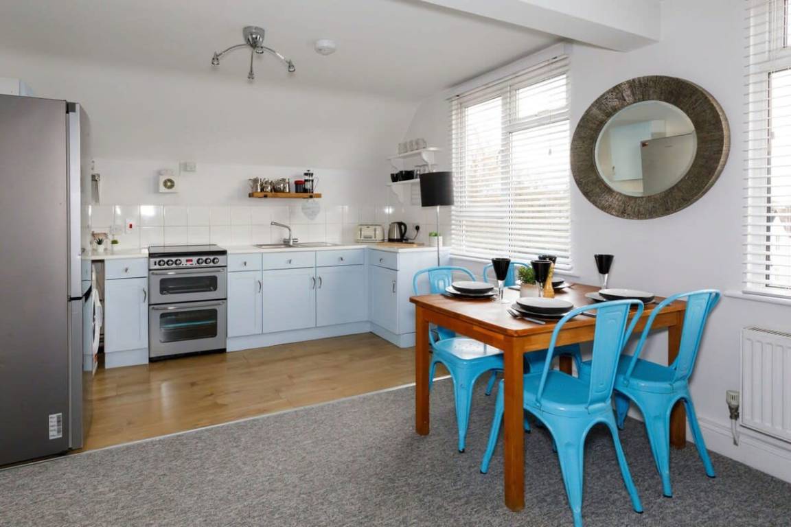 51 M² Apartment ∙ 2 Bedrooms ∙ 4 Guests - Emsworth