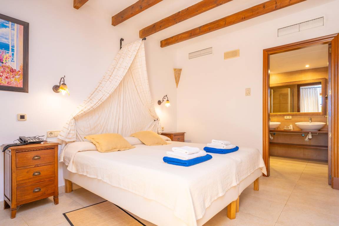 24 M² Hotel ∙ 1 Bedroom ∙ 3 Guests - Cala d'Or