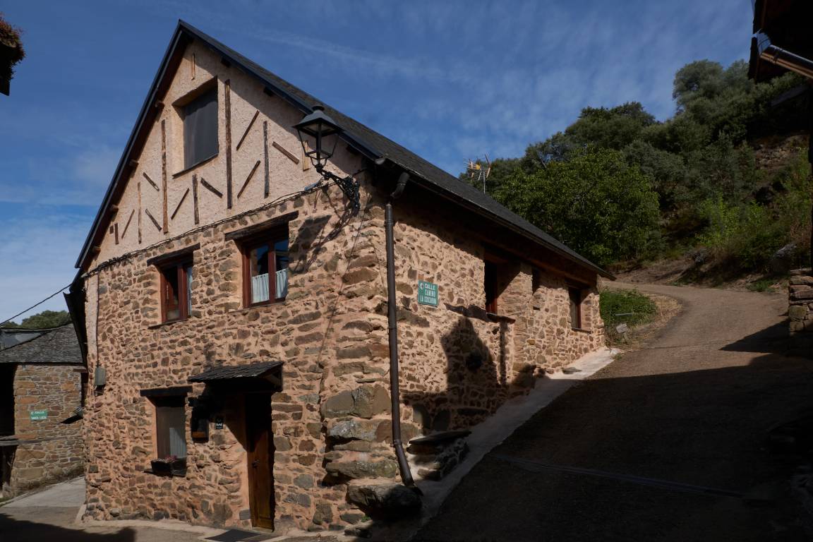 65 M² Casa ∙ 2 Habitaciones ∙ 4 Huéspedes - Bembibre