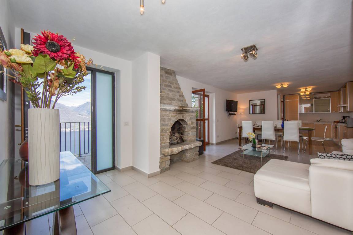 180 M² Chalet ∙ 5 Bedrooms ∙ 9 Guests - Lake Como
