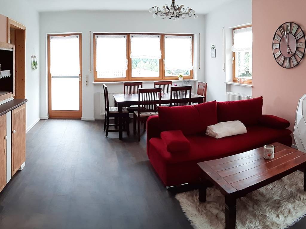 80 M² Ferienwohnung ∙ 2 Schlafzimmer ∙ 6 Gäste - Bad Birnbach
