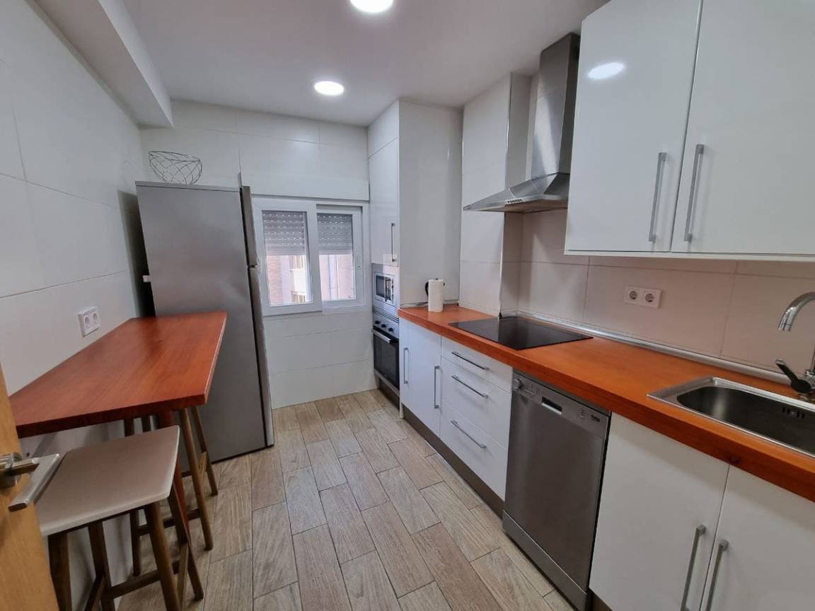66 M² Apartment ∙ 2 Bedrooms ∙ 4 Guests - Gijón