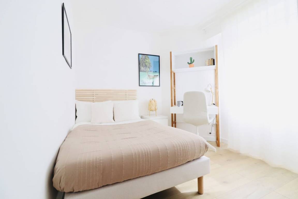 100 M² Private Room ∙ 1 Bedroom ∙ 1 Guest - Nice