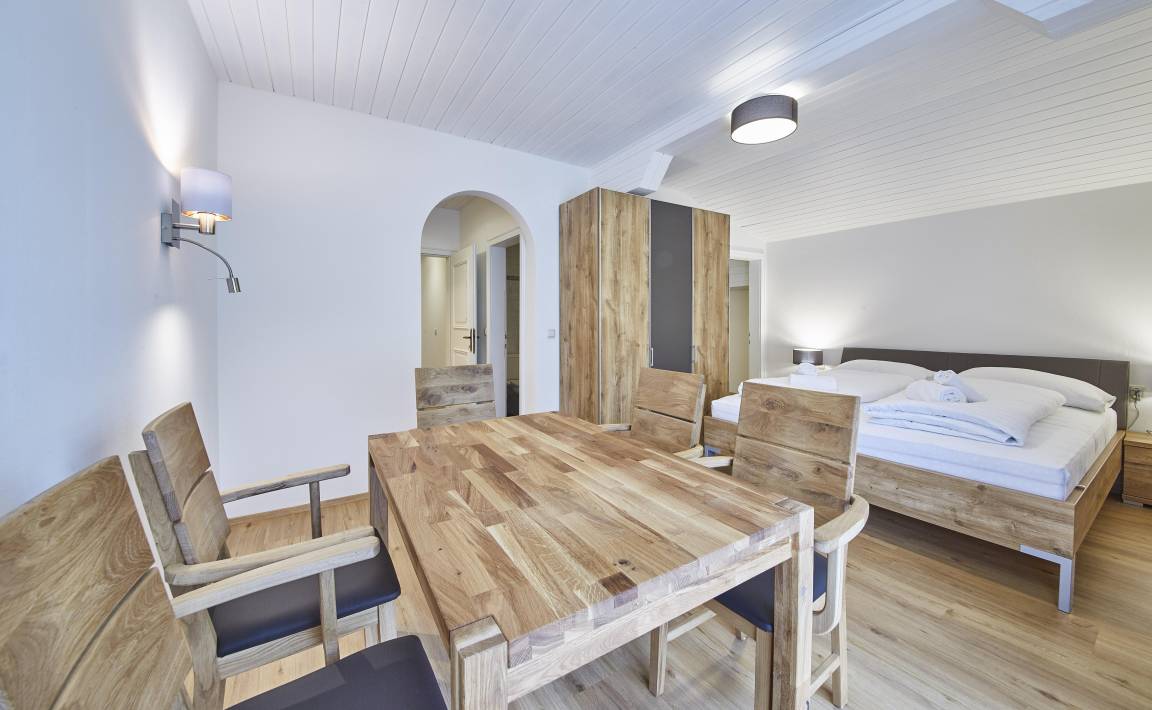 65 M² Ferienwohnung ∙ 3 Schlafzimmer ∙ 5 Gäste - Saalbach