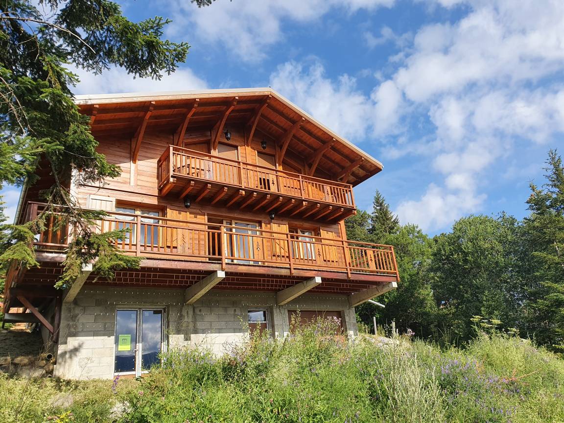 150 M² Chalet ∙ 4 Chambres ∙ 8 Personnes - Seyne