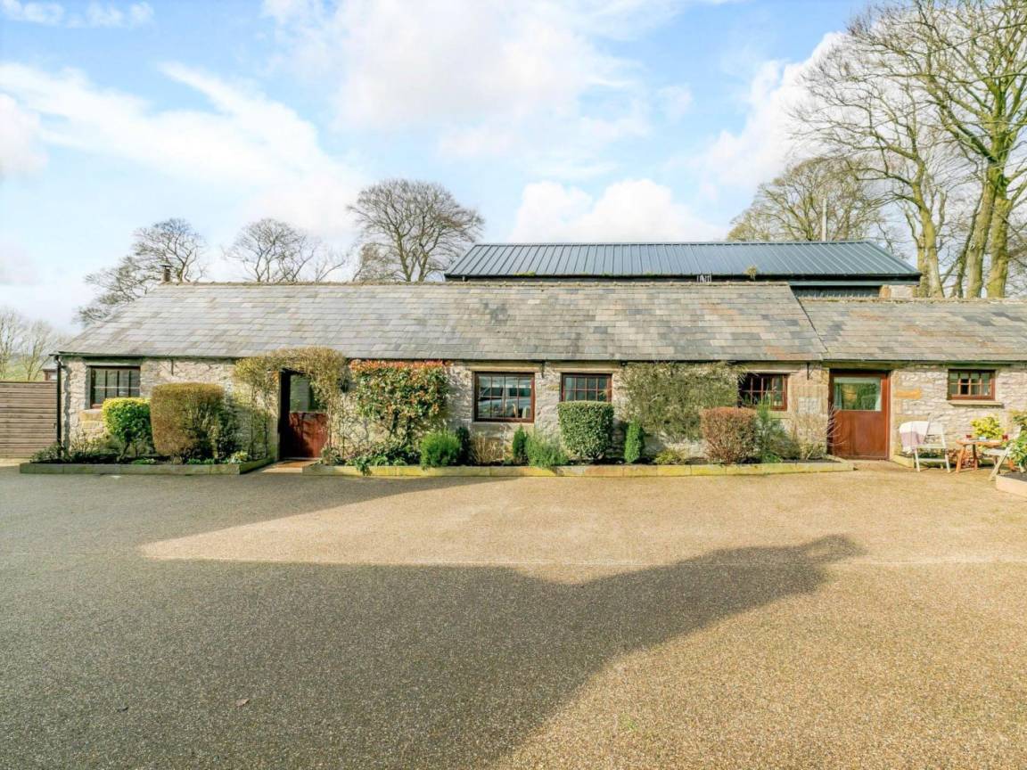 Cottage ∙ 2 Bedrooms ∙ 4 Guests - Bakewell