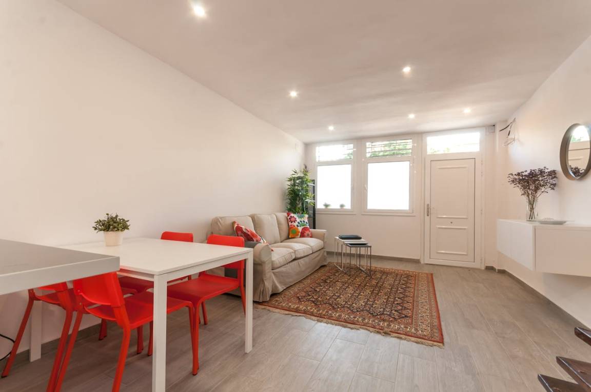 66 M² Apartment ∙ 2 Bedrooms ∙ 3 Guests - Sabadell