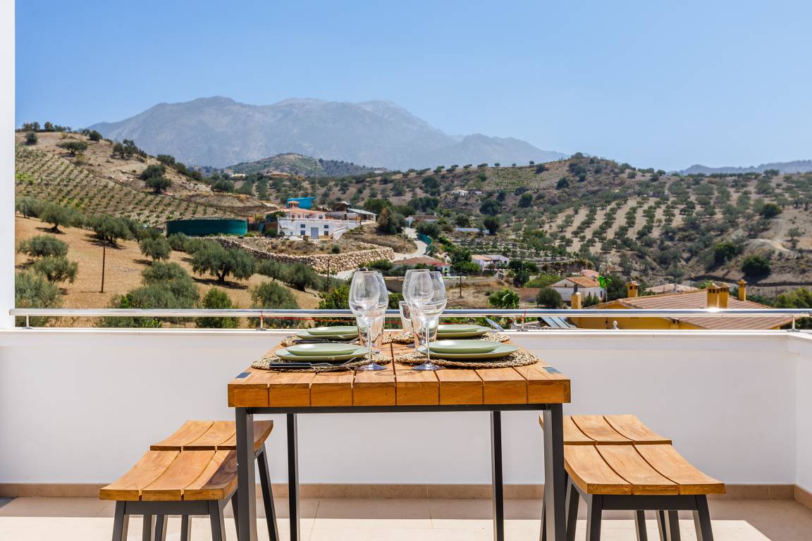 120 M² Apartment ∙ 2 Bedrooms ∙ 4 Guests - Alcaucín