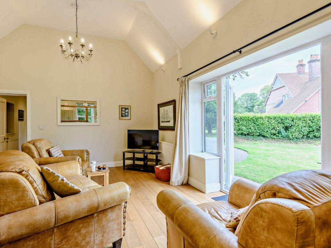 Cottage ∙ 2 Bedrooms ∙ 4 Guests - Wareham