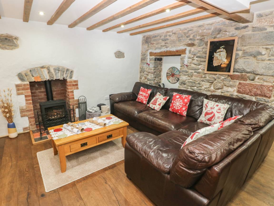 Cottage ∙ 3 Bedrooms ∙ 6 Guests - Pembroke Dock