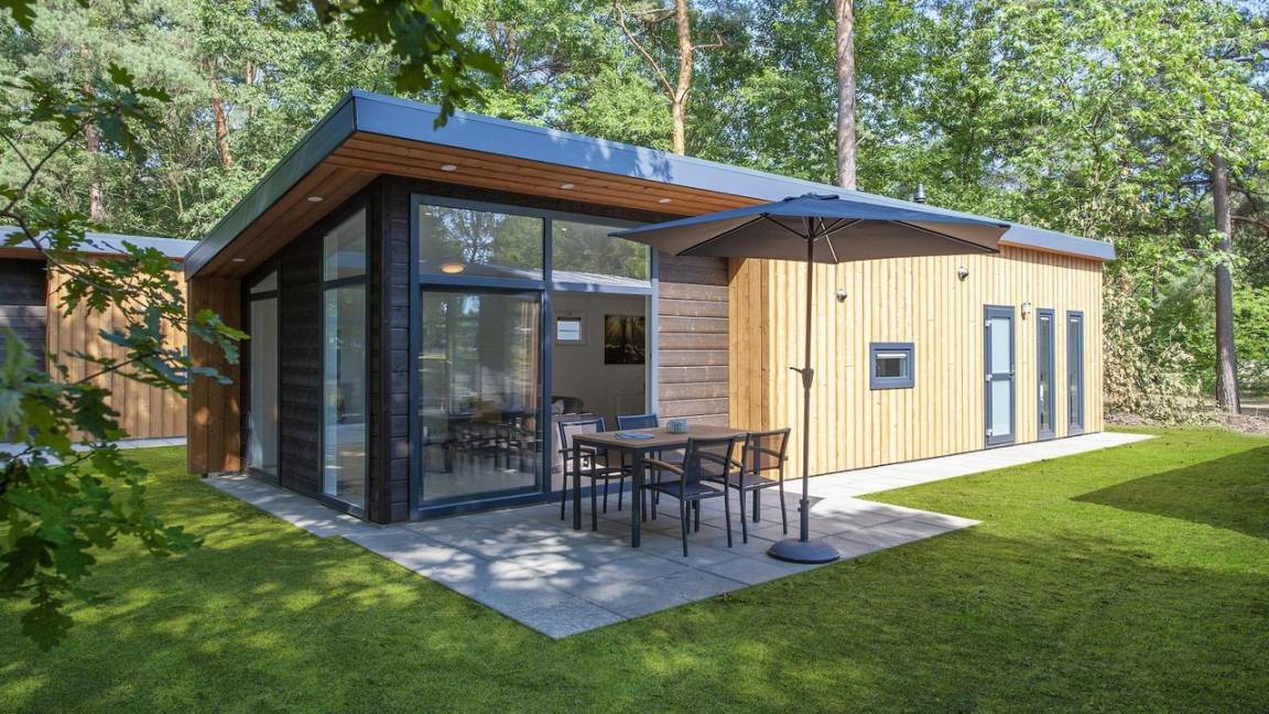 62 M² House ∙ 2 Bedrooms ∙ 4 Guests - Eindhoven