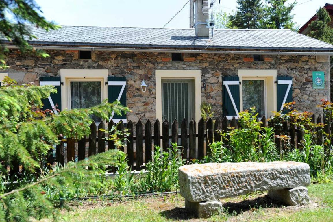 65 M² Gîte ∙ 2 Chambres ∙ 4 Personnes - Les Angles