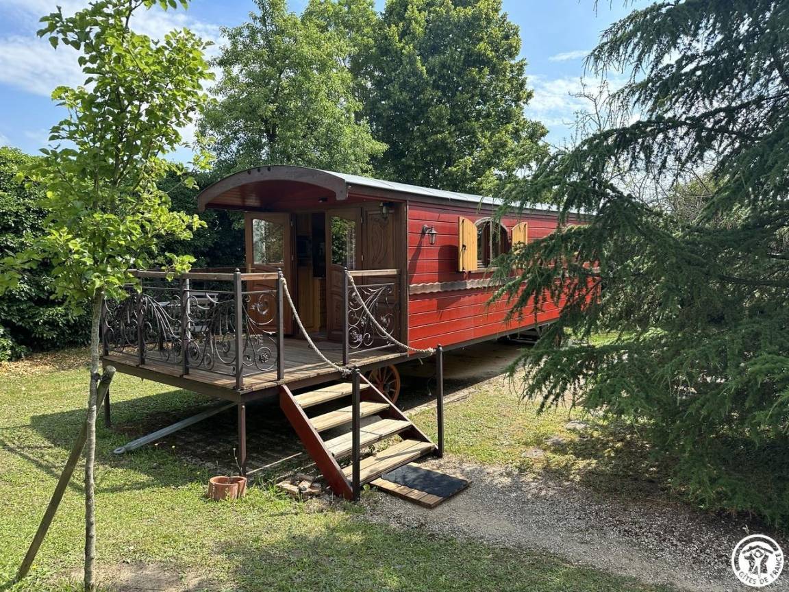 161 M² Gîte ∙ 3 Chambres ∙ 14 Personnes - Mâcon