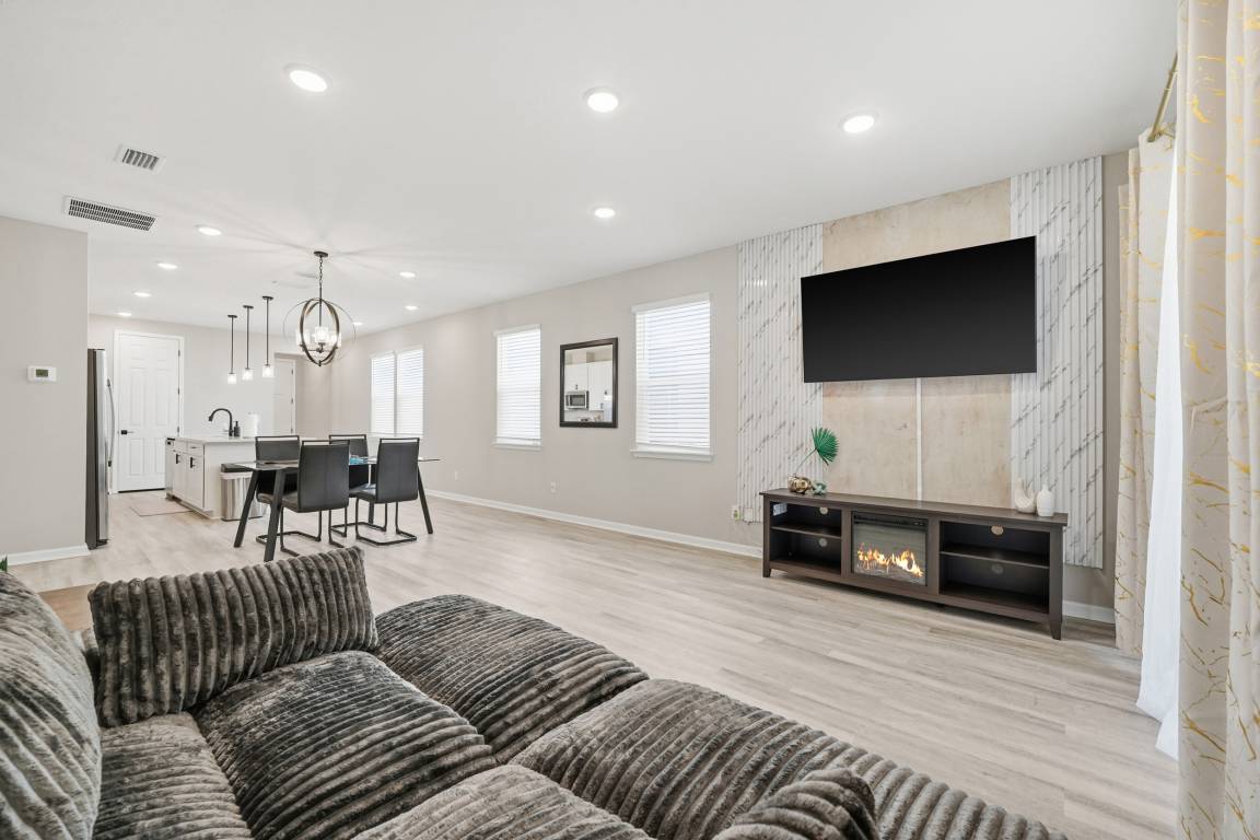 146 M² House ∙ 3 Bedrooms ∙ 6 Guests - Jacksonville, FL