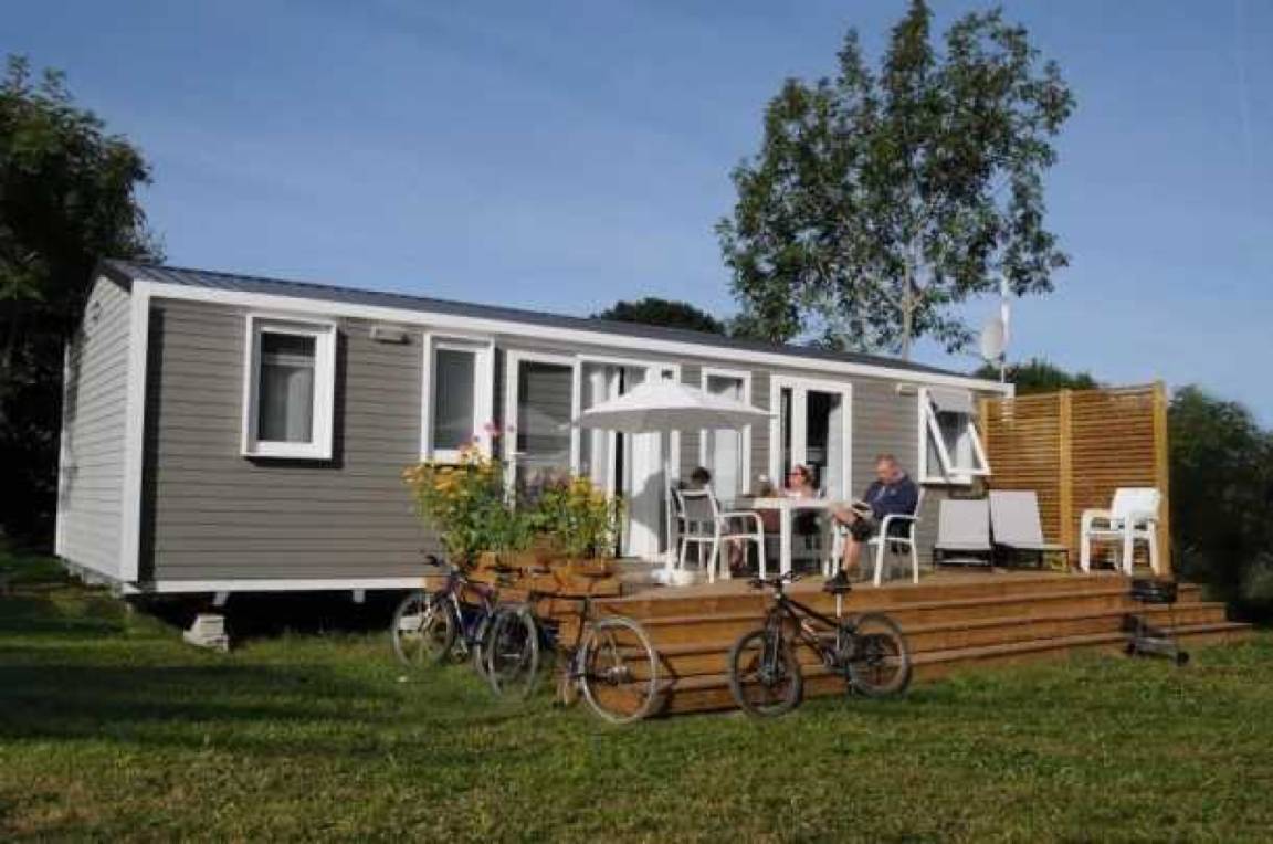 38 M² Camping ∙ 3 Chambres ∙ 6 Personnes - Pont-l'Abbé