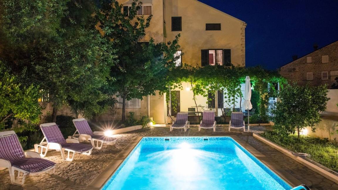 46 M² Apartment ∙ 2 Bedrooms ∙ 5 Guests - Hrvaška