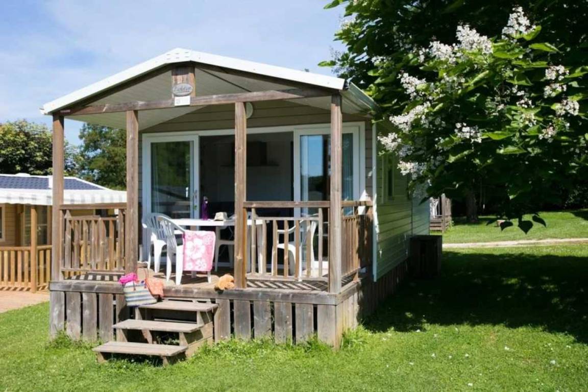 33 M² Camping ∙ 2 Chambres ∙ 6 Personnes - Lot