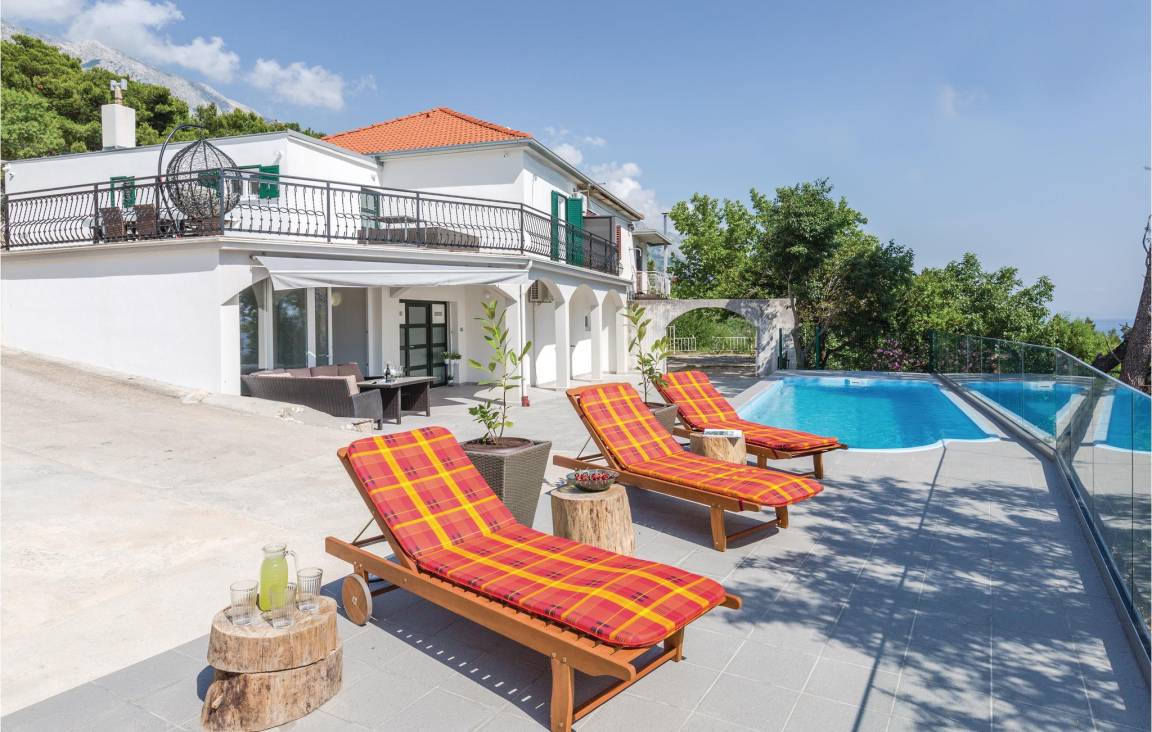 171 M² Maisonette ∙ 4 Bedrooms ∙ 8 Guests - Brela