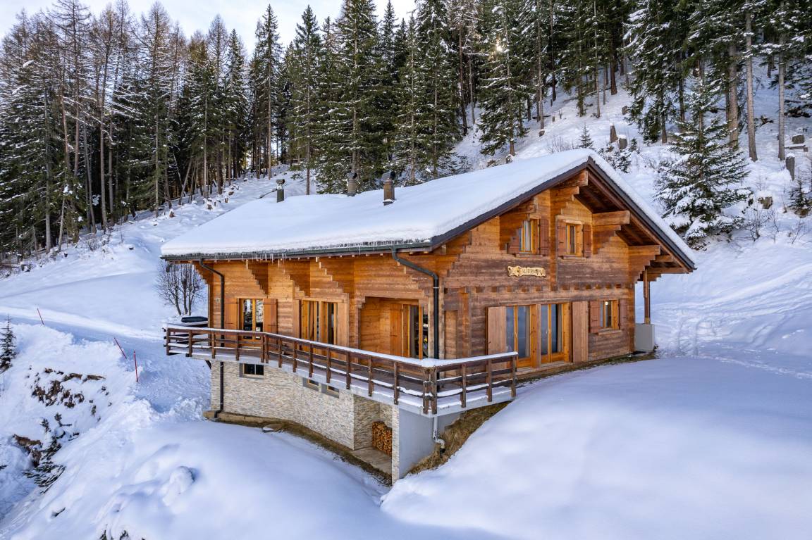 320 M² House ∙ 6 Bedrooms ∙ 12 Guests - Nendaz