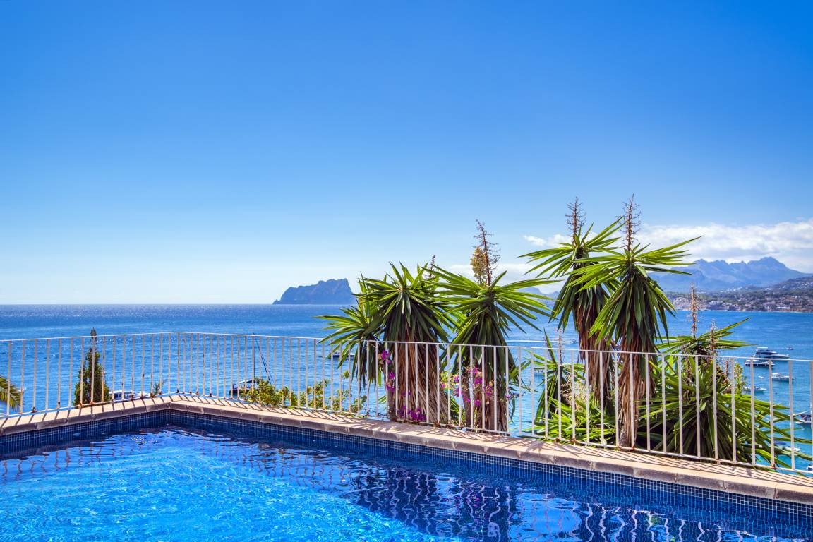 165 M² Ferienhaus ∙ 2 Schlafzimmer ∙ 4 Gäste - Moraira