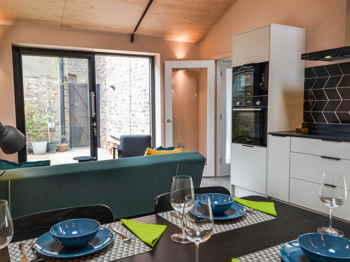 Cottage ∙ 2 Bedrooms ∙ 4 Guests - York