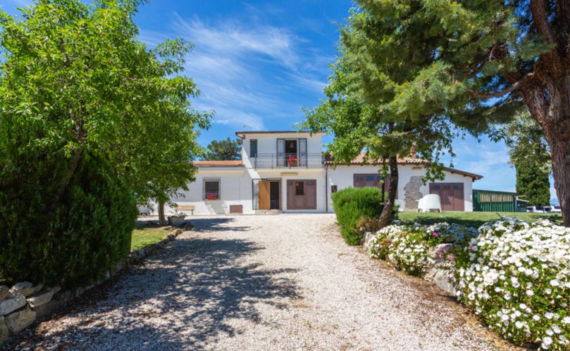 200 M² Villa ∙ 4 Slaapkamers ∙ 9 Gasten - Molise