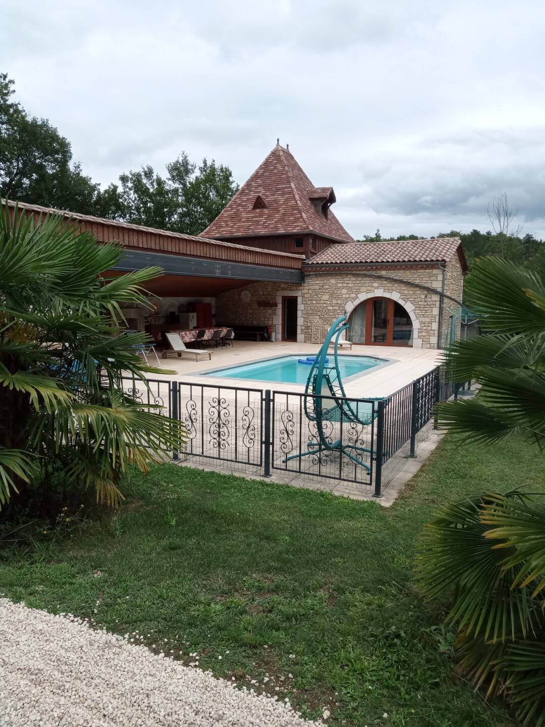 200 M² Gîte ∙ 5 Chambres ∙ 14 Personnes - Lot