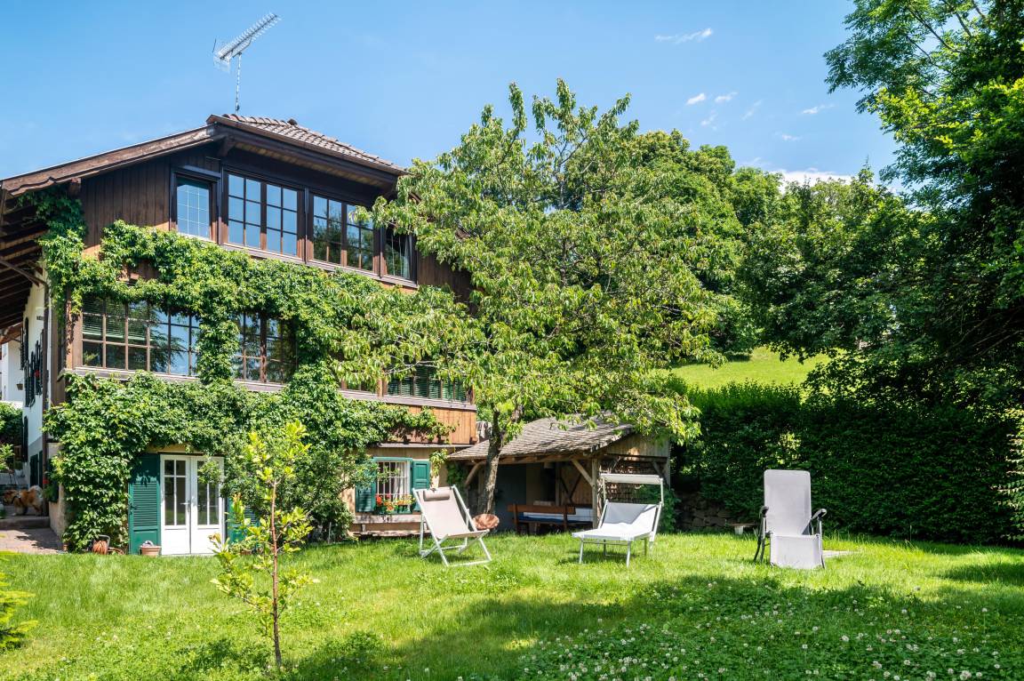 100 M² Ferienwohnung ∙ 2 Schlafzimmer ∙ 5 Gäste - Bozen