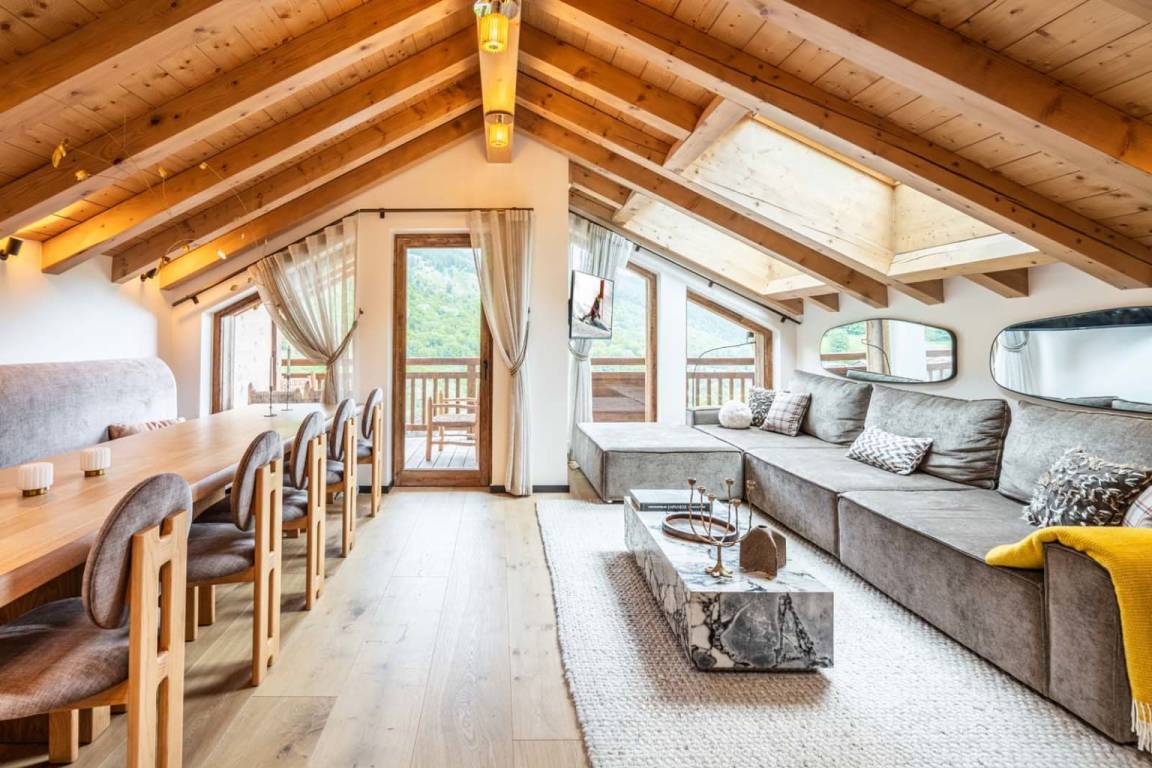 205 M² Chalet ∙ 5 Slaapkamers ∙ 12 Gasten - Courchevel