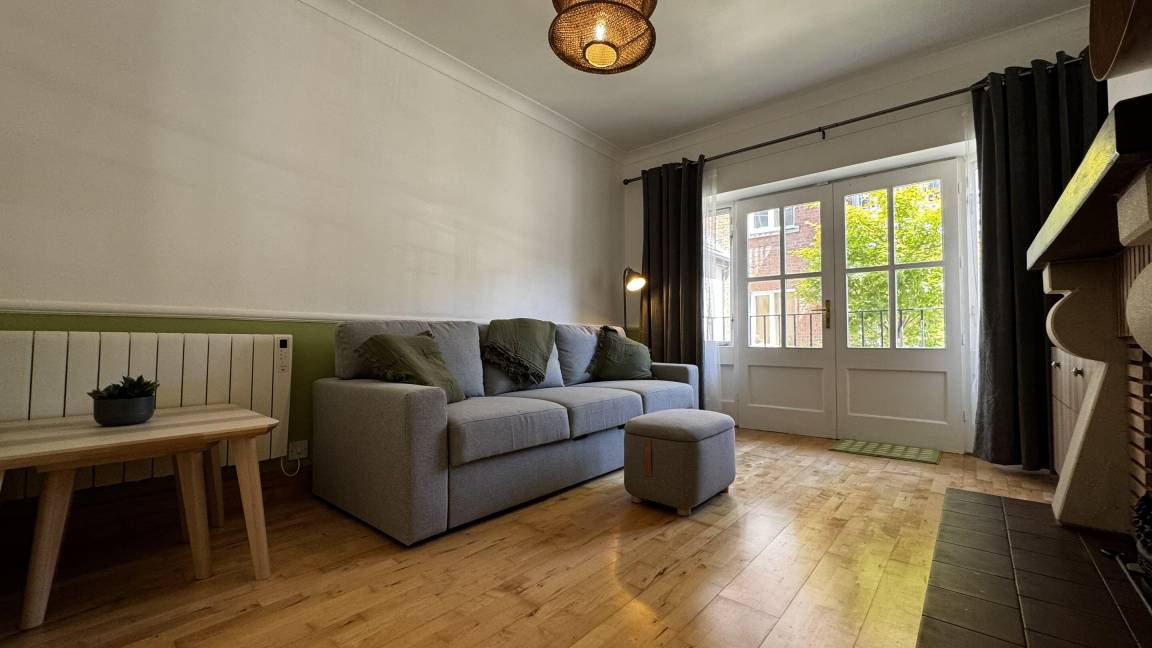 Ferienwohnung ∙ 1 Schlafzimmer ∙ 2 Gäste - Dún Laoghaire