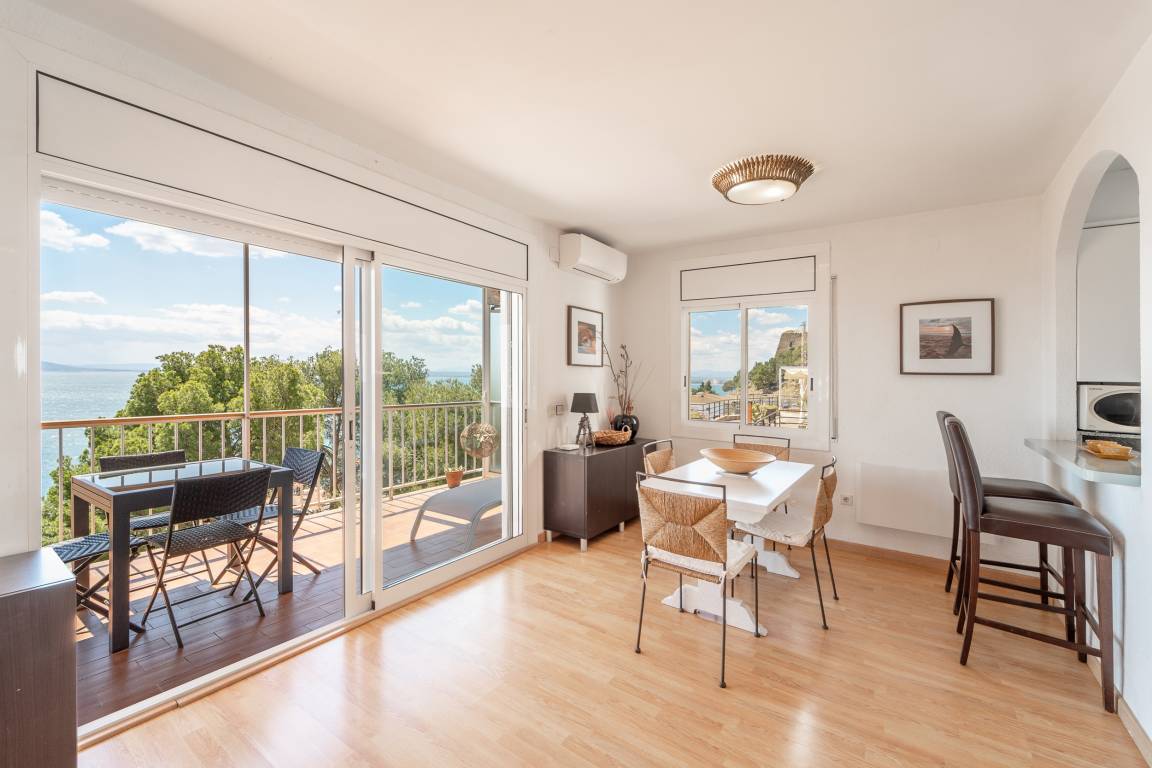 56 M² Apartamento ∙ 2 Habitaciones ∙ 4 Huéspedes - Cadaqués