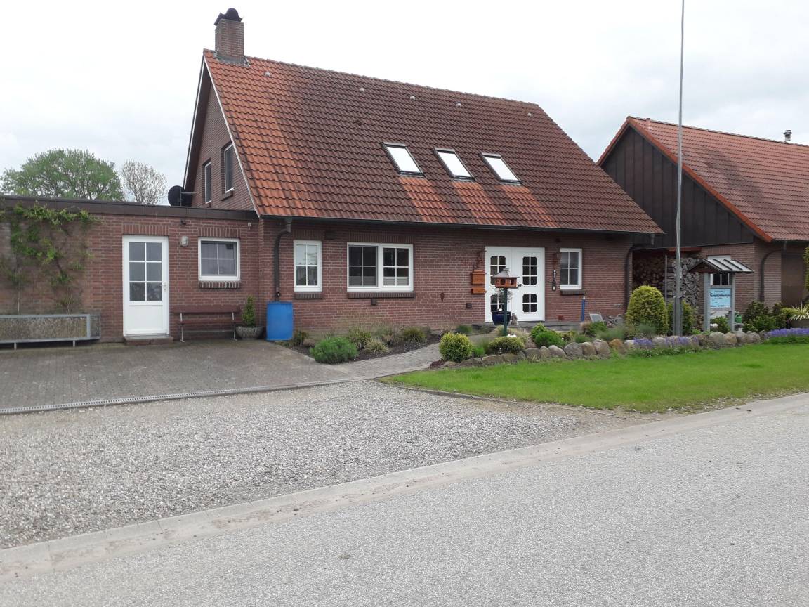 74 M² Apartment ∙ 4 Bedrooms ∙ 4 Guests - Fehmarn