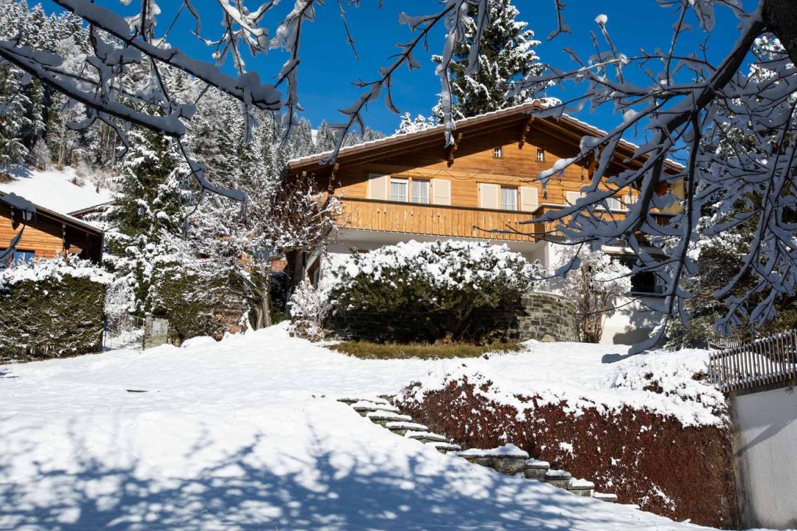 146 M² Ferienhaus ∙ 4 Schlafzimmer ∙ 7 Gäste - Frutigen