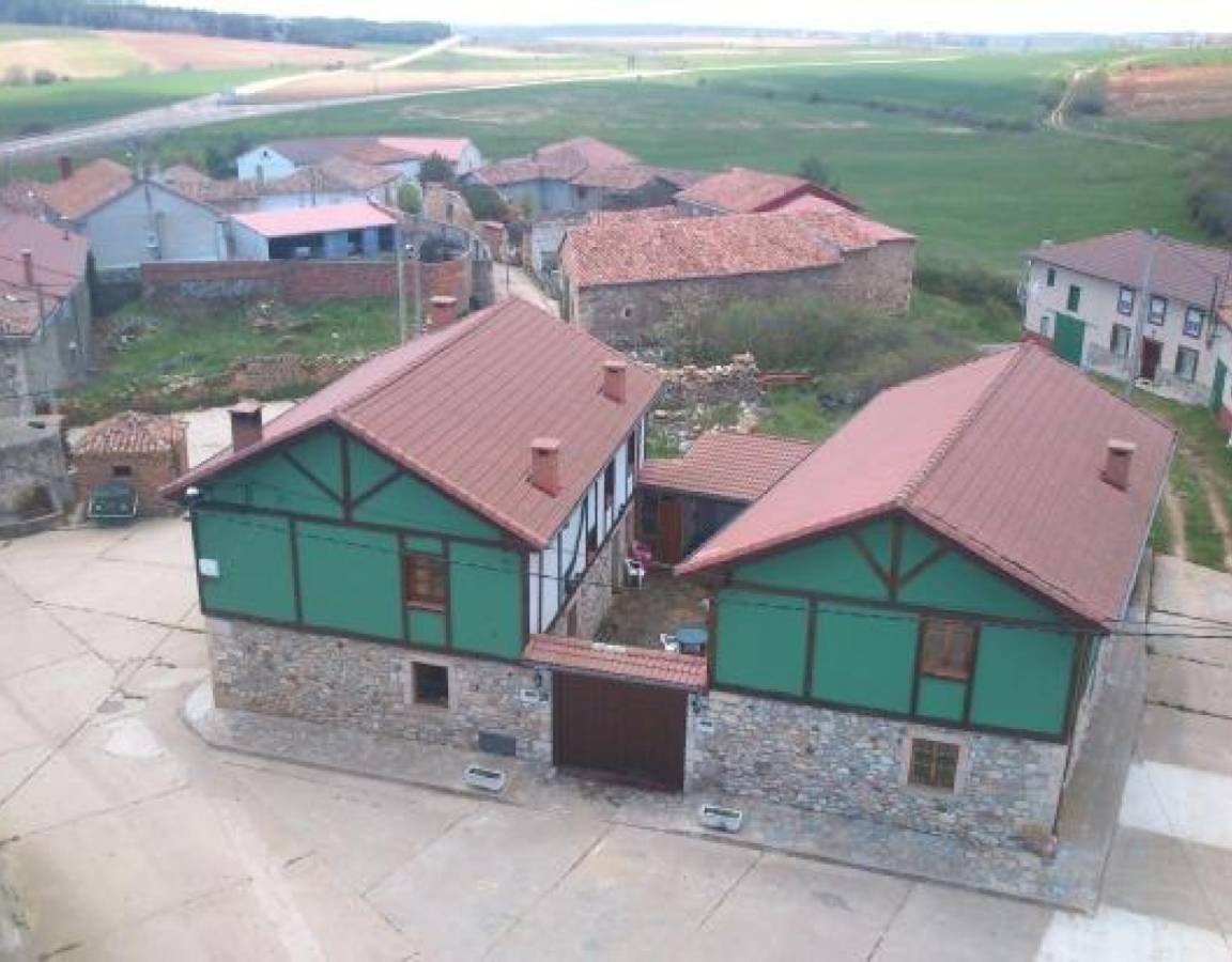 180 M² Casa ∙ 4 Habitaciones ∙ 9 Huéspedes - Cervera de Pisuerga