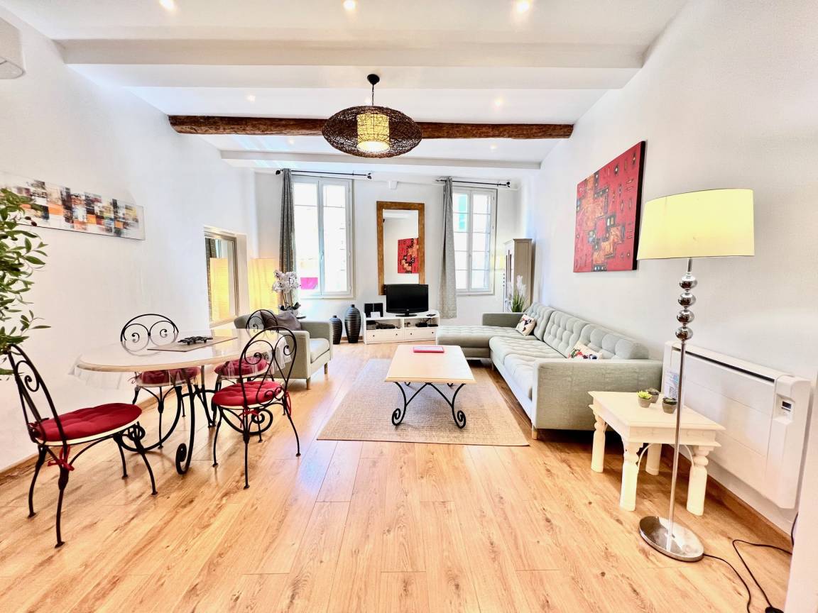 95 M² Appartement ∙ 3 Chambres ∙ 6 Personnes - Nice