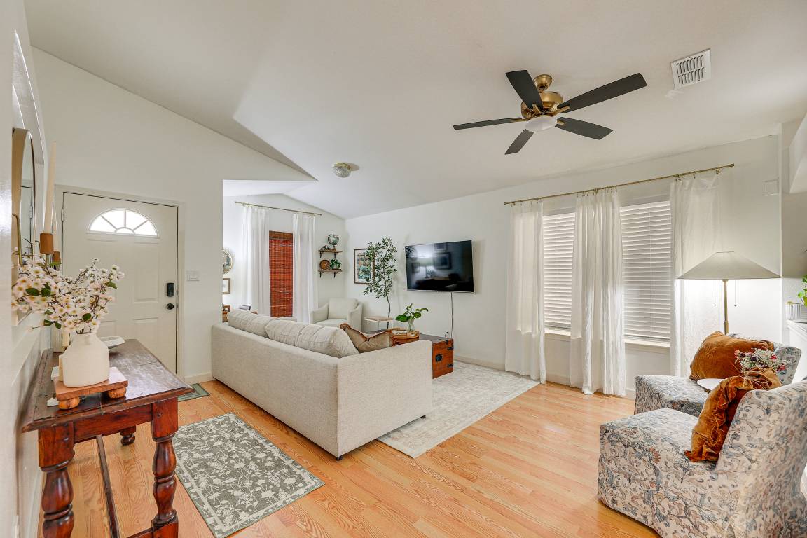 111 M² House ∙ 3 Bedrooms ∙ 6 Guests - Mission, TX