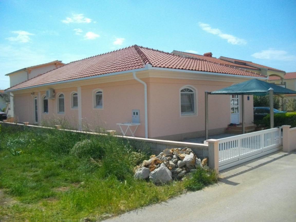 49 M² Ferienwohnung ∙ 2 Schlafzimmer ∙ 4 Gäste - Vir