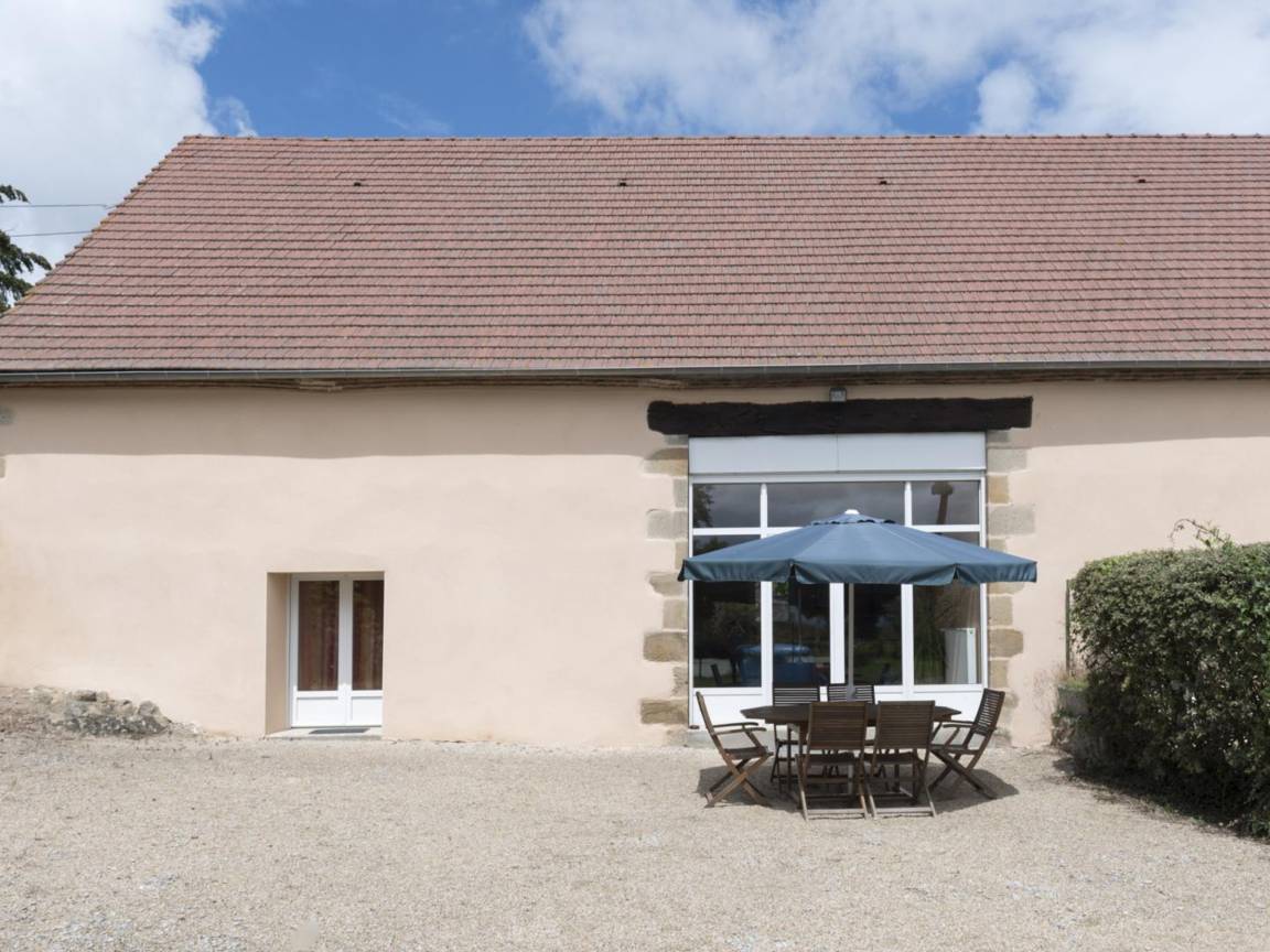100 M² Cottage ∙ 2 Chambres ∙ 4 Personnes - Allier