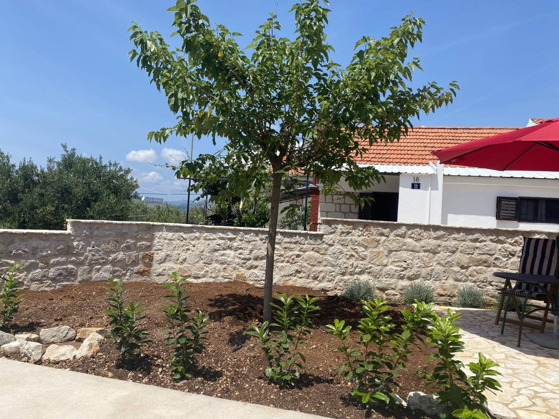 25 M² Ferienhaus ∙ 2 Gäste - Okrug Gornji